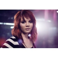 Artist Profile - Sarah Reeves - Pictures